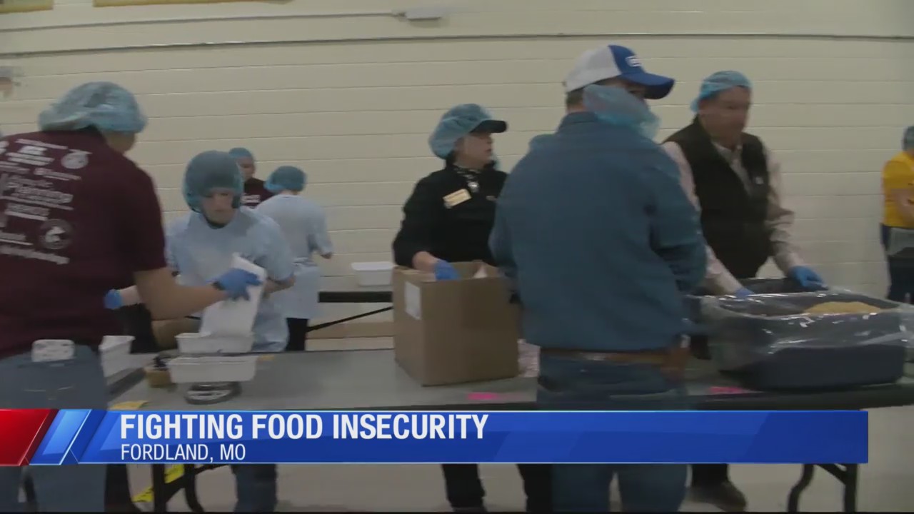 Webster Co. students pack meals for local food pantries – KOLR ...