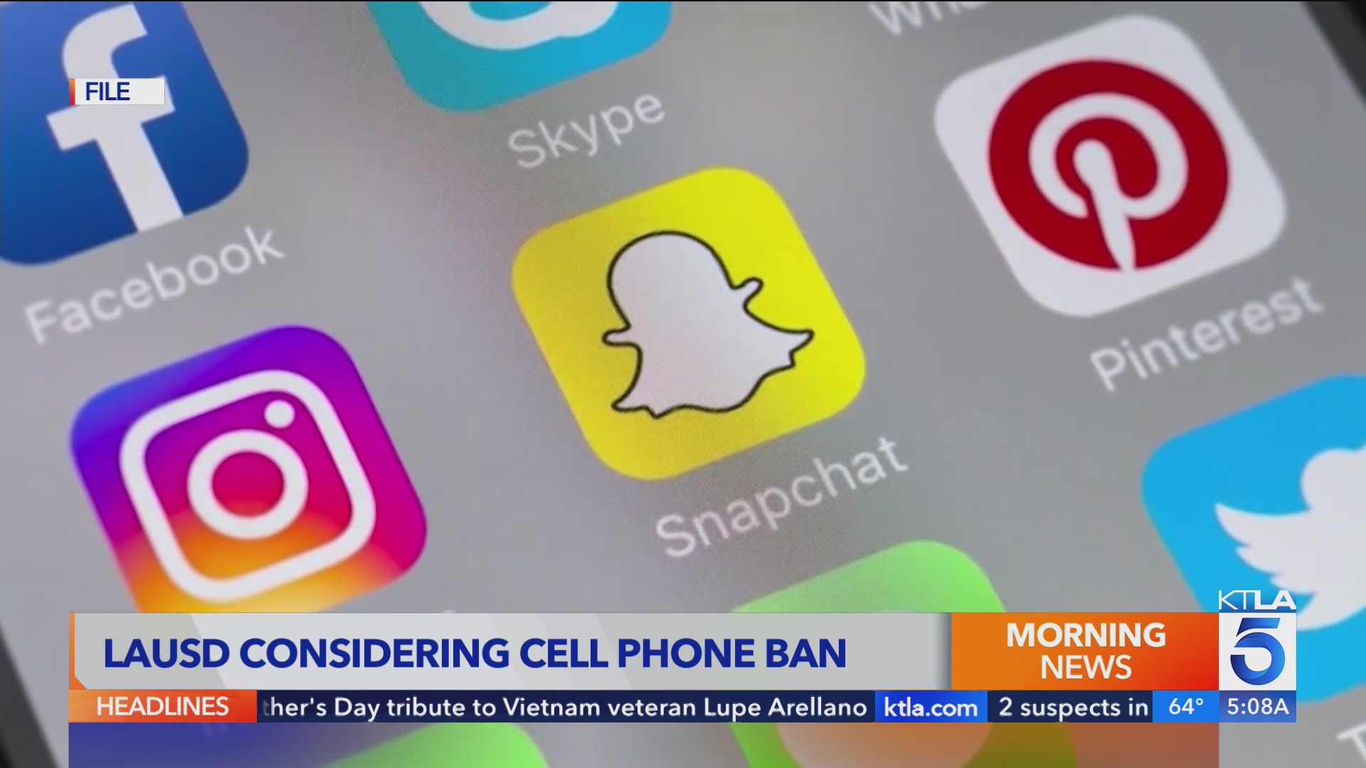 LAUSD to consider cellphone ban – KTLA