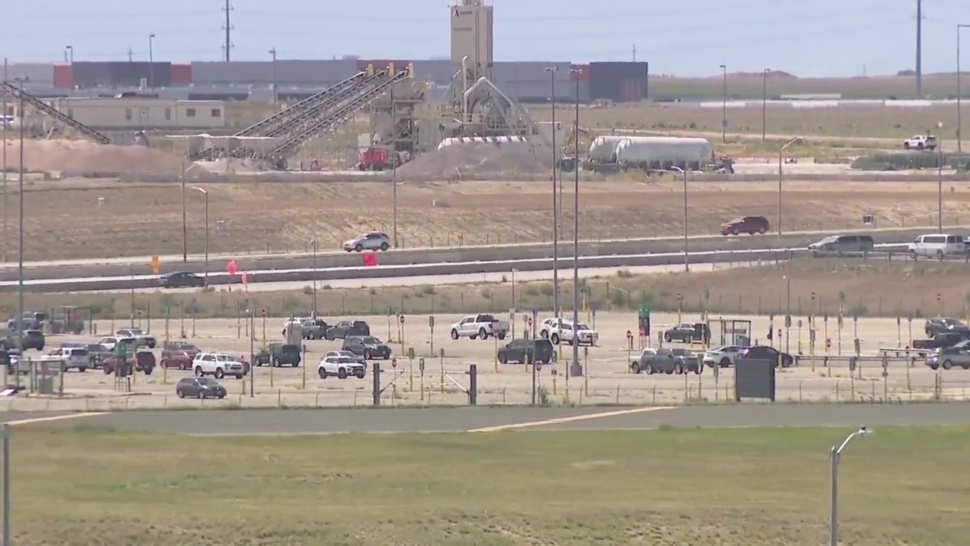 Lane closures, detours expected for work on Peña Boulevard – FOX31 Denver