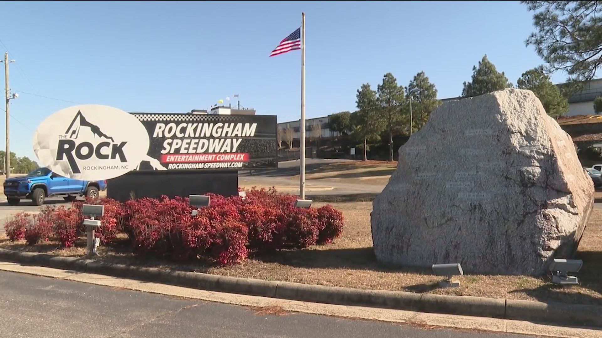 Lindsey Burrell hits the Iowa Speedway with Kyle Larson – who13.com