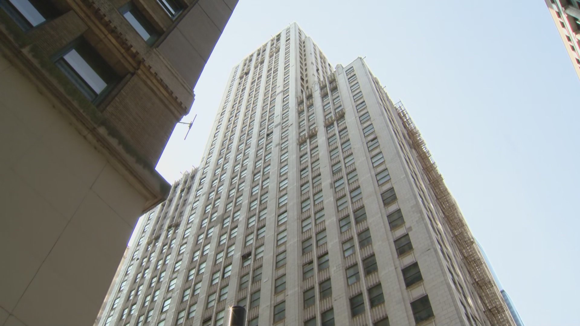 Weekend Break: Meet the owner of an iconic downtown Chicago skyscraper ...