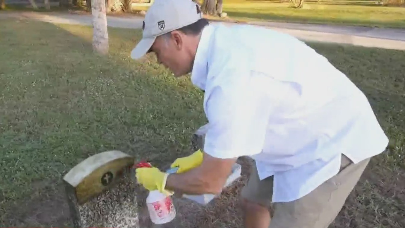 Man honors veterans by cleaning their headstones | Morning in America ...