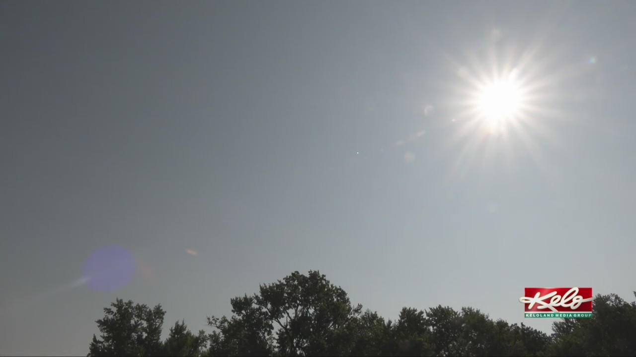 Tracking the amount of daylight and temperature – KELOLAND.com