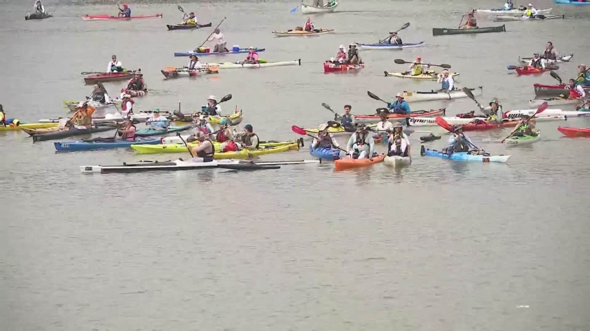MR340 river race begins with 600 racers in Kansas City – FOX 4 Kansas ...