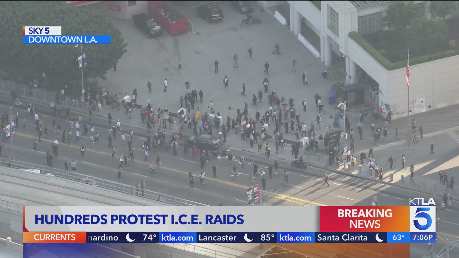 Hundreds protest the ICE raids in Los Angeles – KTLA