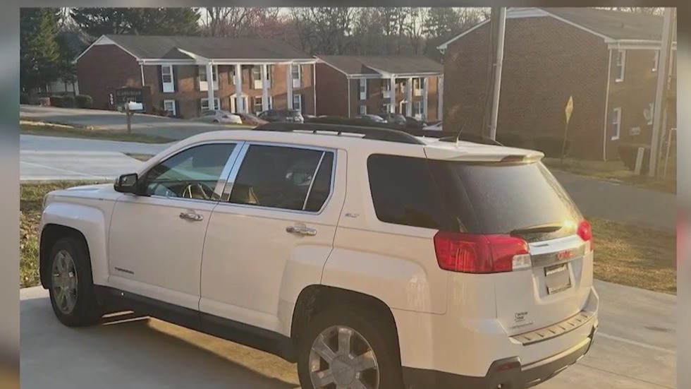 Woman reacts after finding man sleeping in vehicle in Asheboro – WFLA