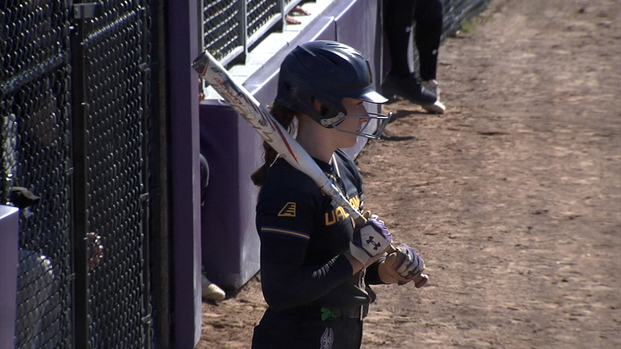 MORGAN PETTY HITS HER WAY TO GREAT DANES HISTORY – NEWS10 ABC