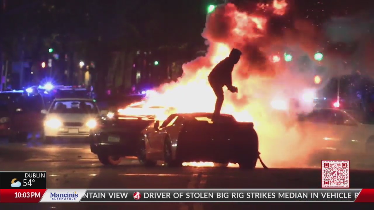 Cars set on fire during series of sideshows in Oakland – KRON4