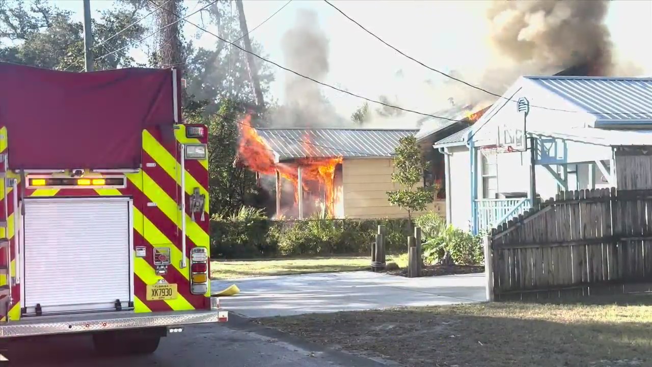 Panama City fire destroys apartment, two dogs rescued – mypanhandle.com