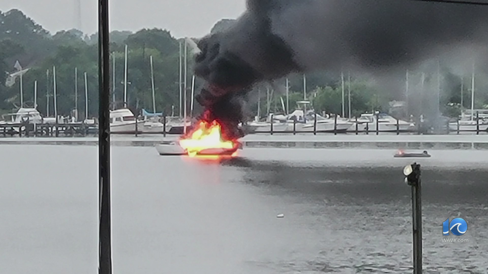 Coast Guard, firefighters respond to Elizabeth River boat fire – WAVY.com