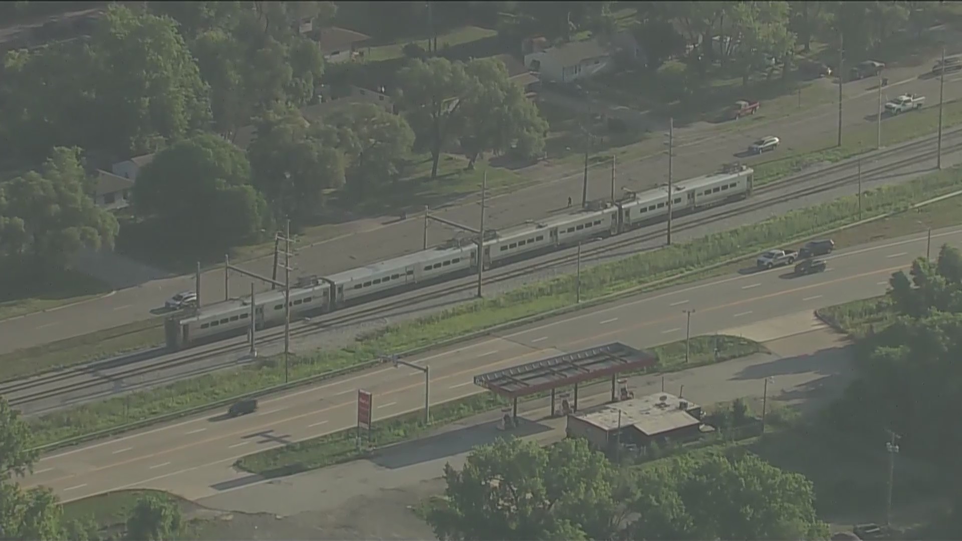 Pedestrian struck by South Shore train in Gary – WGN-TV
