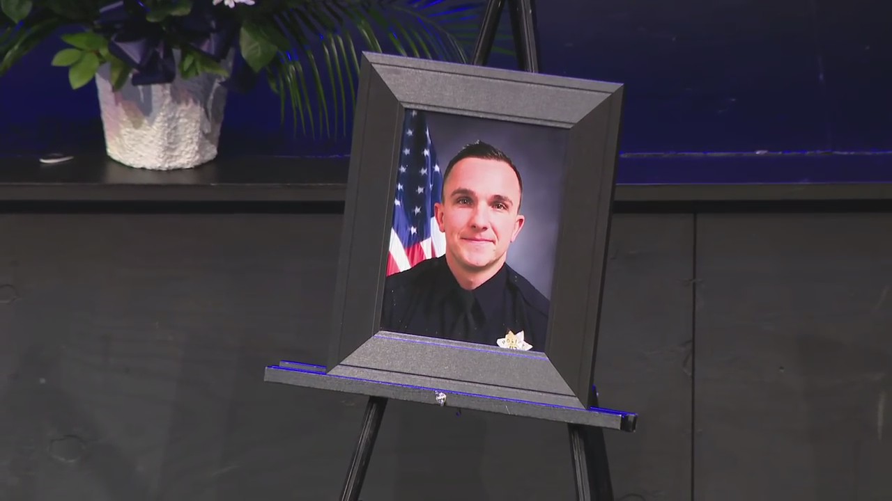Oakland Police Chief Darren Allison honors fallen OPD Officer Jordan ...