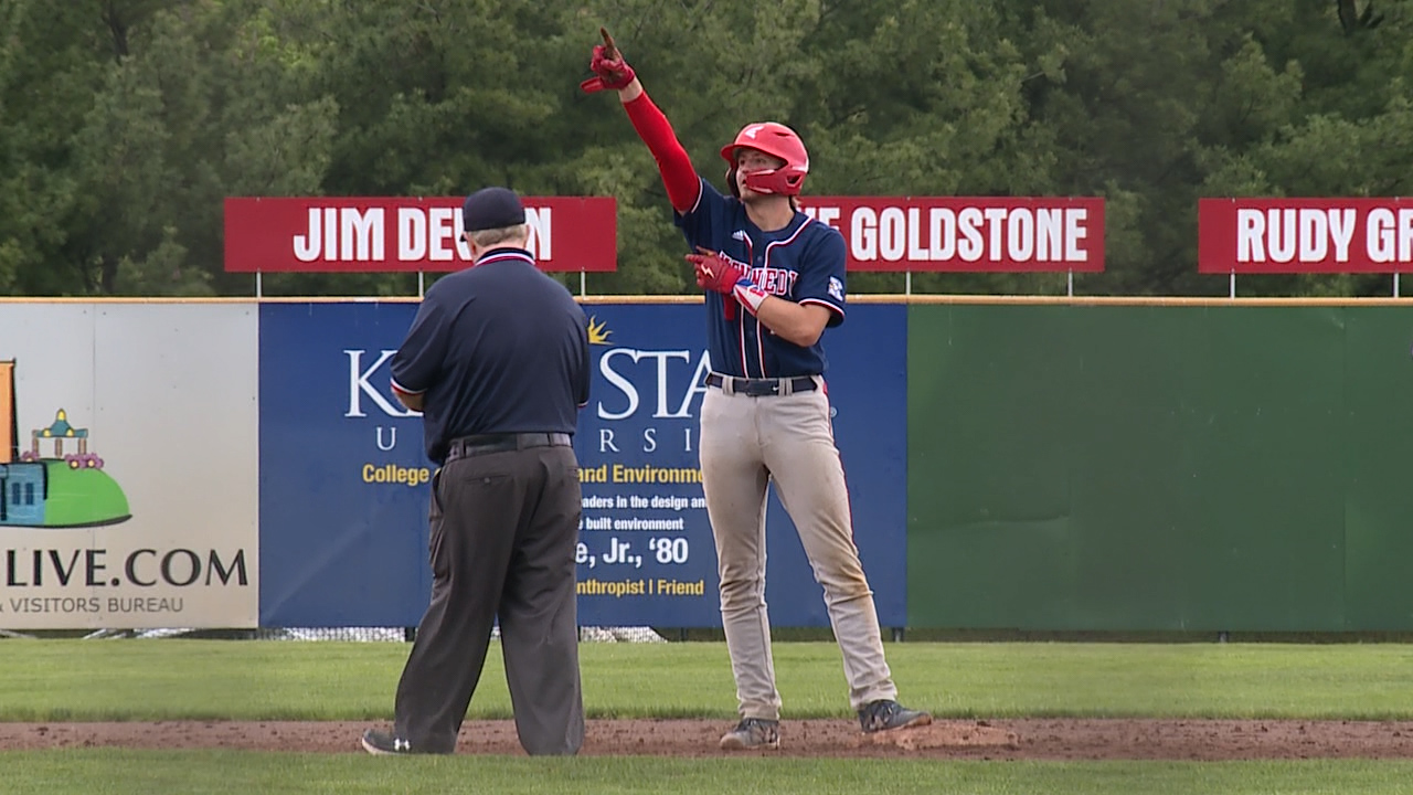 Warren JFK beats Ursuline to extend win streak – WKBN.com