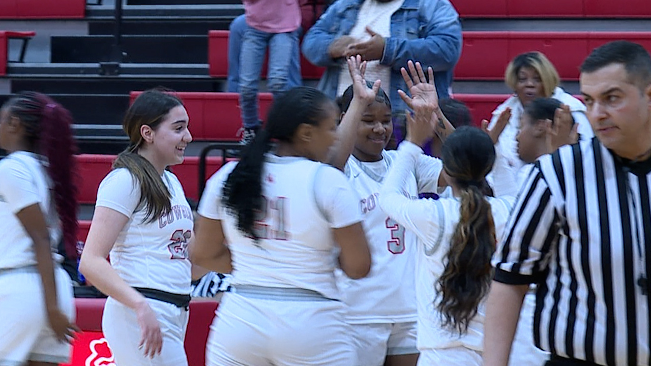 Chaney girls win first tournament game in school history – WKBN.com