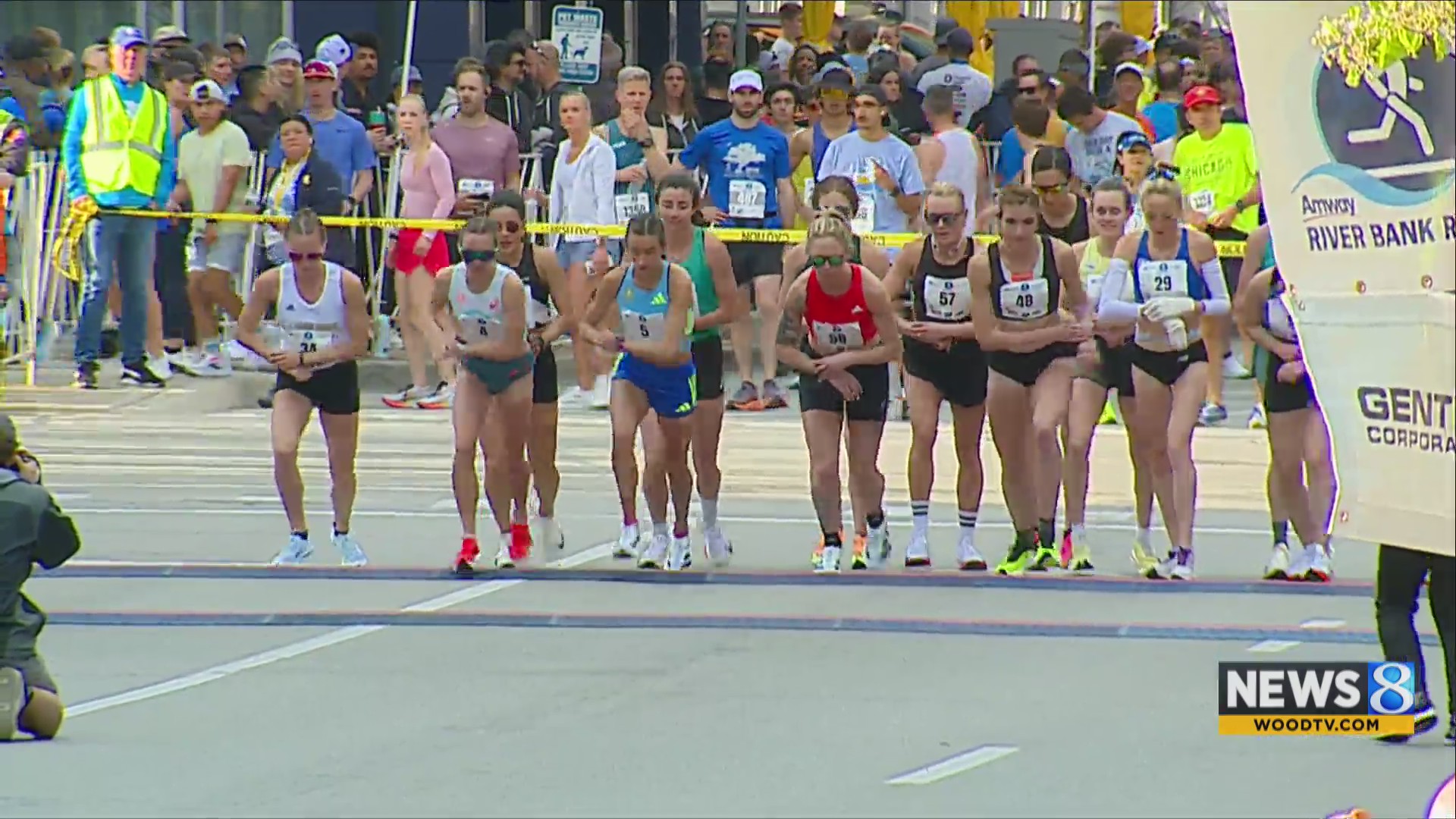 Elite women hit the road in Amway River Bank Run 25K – WOODTV.com