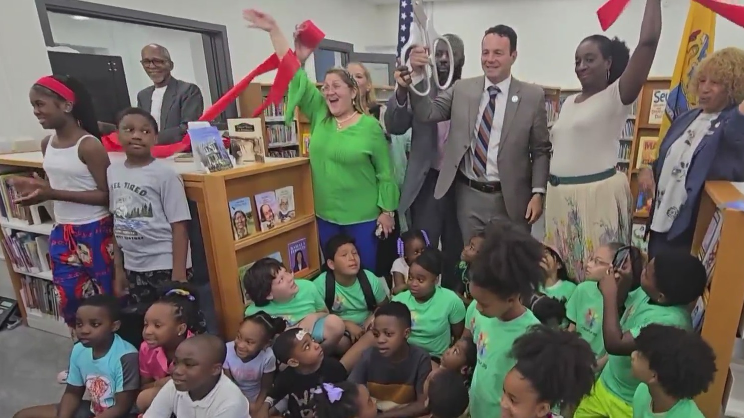 Paterson library unveils family-friendly renovations – PIX11