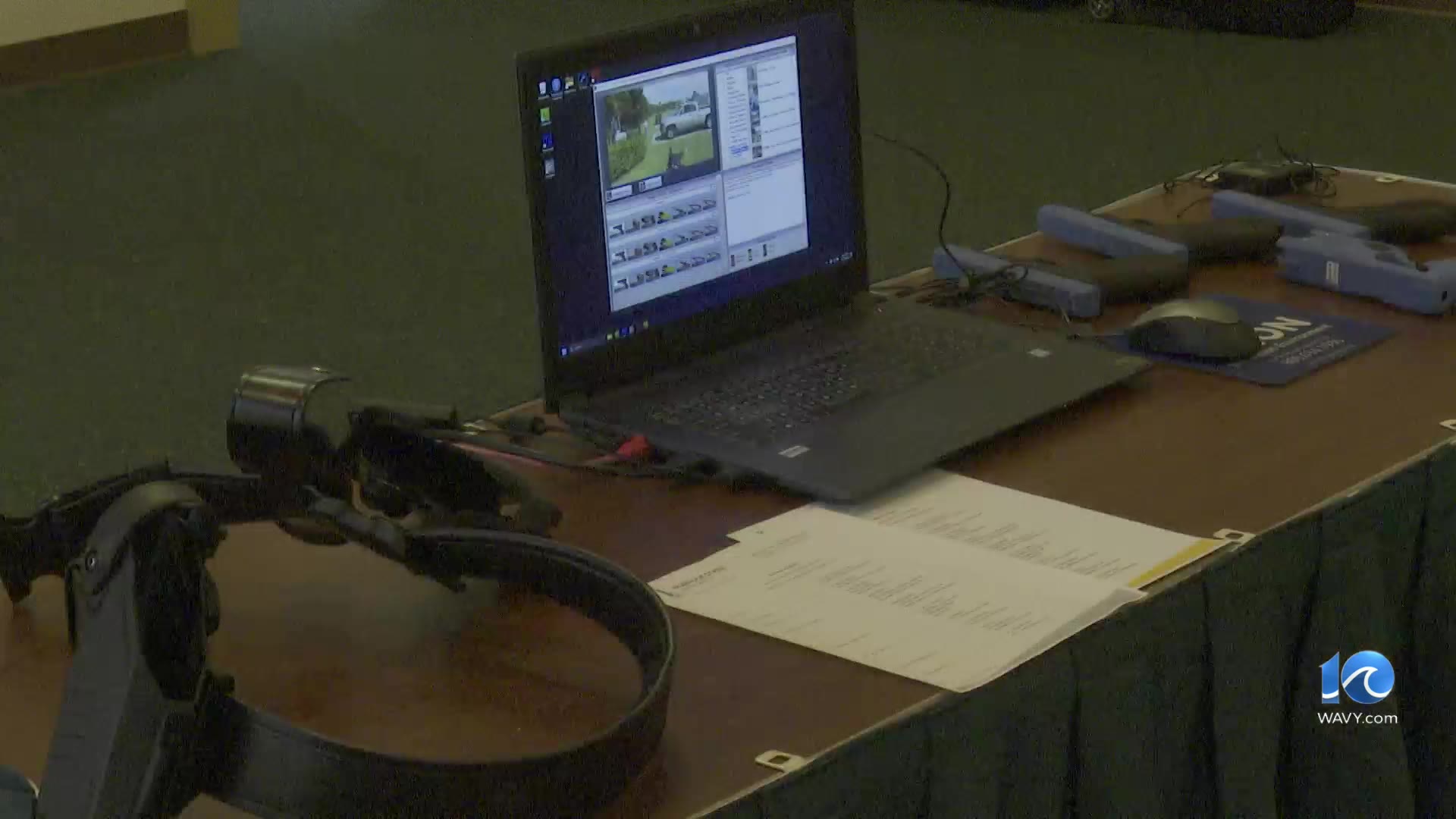 NSU students train with police use-of-force simulator for officer ...