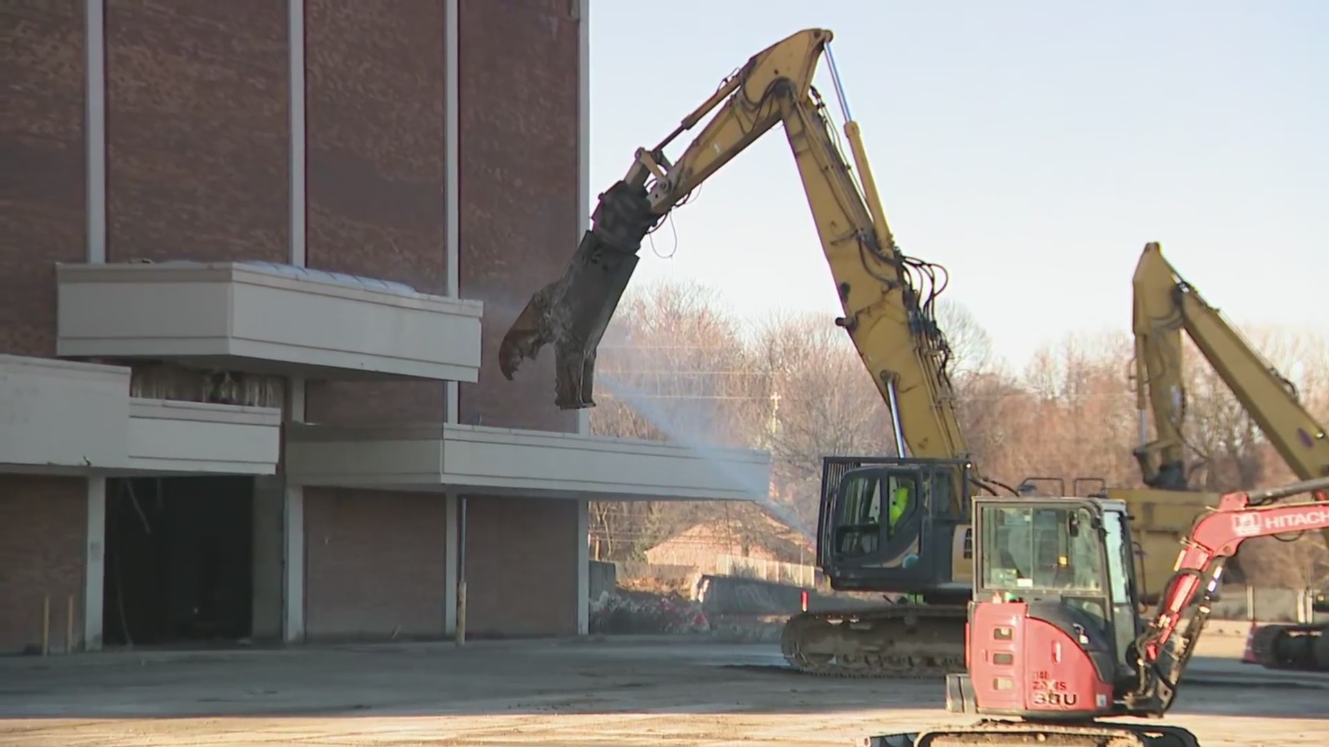 WATCH: Demolition of former NE Ohio Sears begins – Fox 8 Cleveland WJW