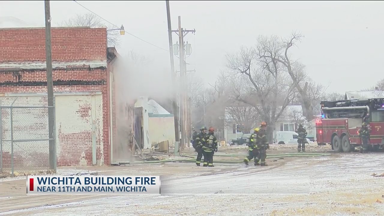Firefighters battle 2-alarm blaze in central Wichita – KSN-TV