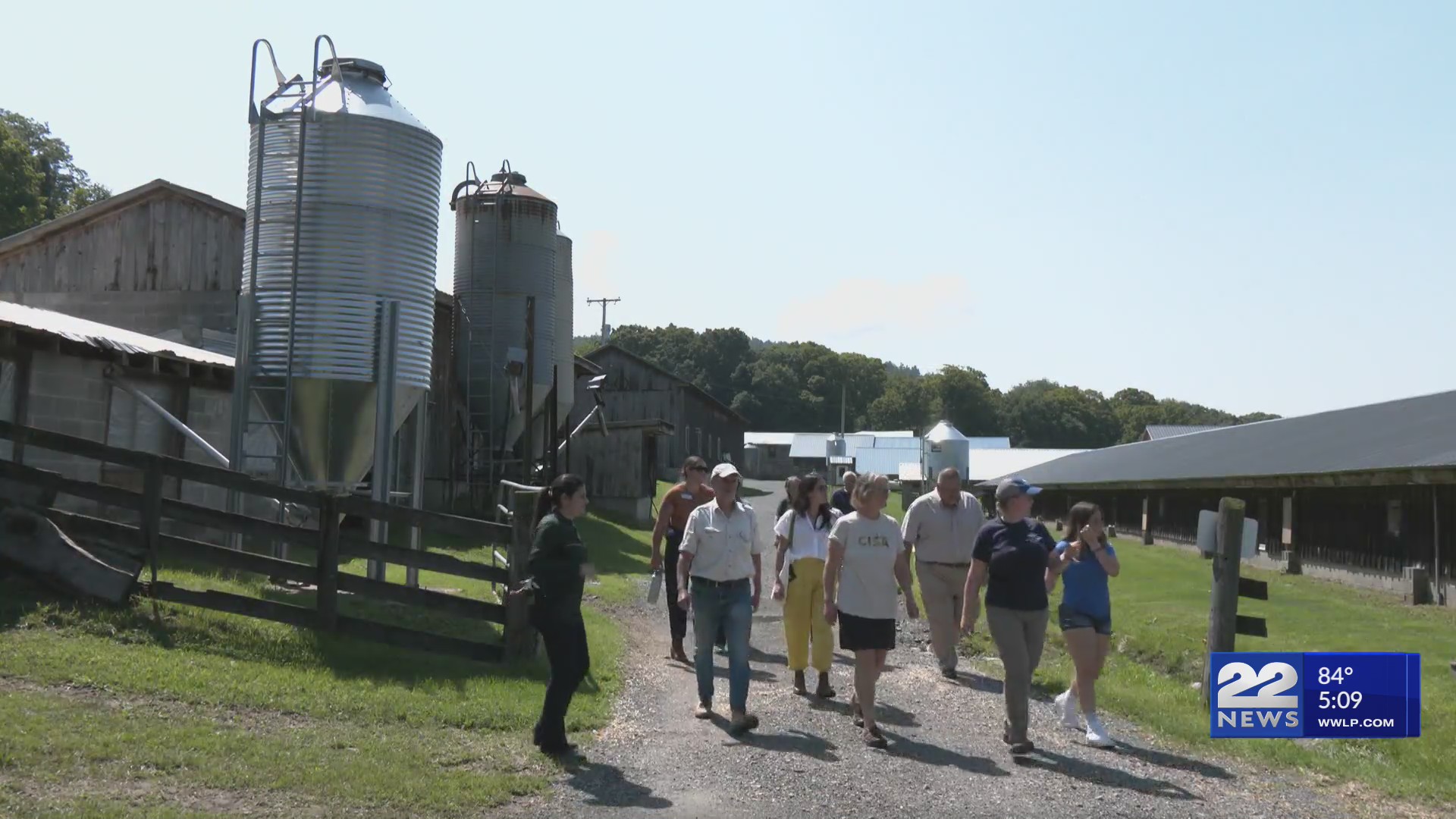 Congressman Jim McGovern visits local farms – WWLP