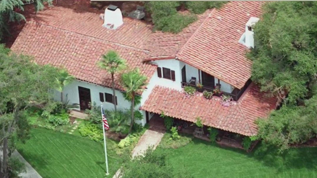 The Scoop: Tom Selleck risks losing California ranch | Morning in ...