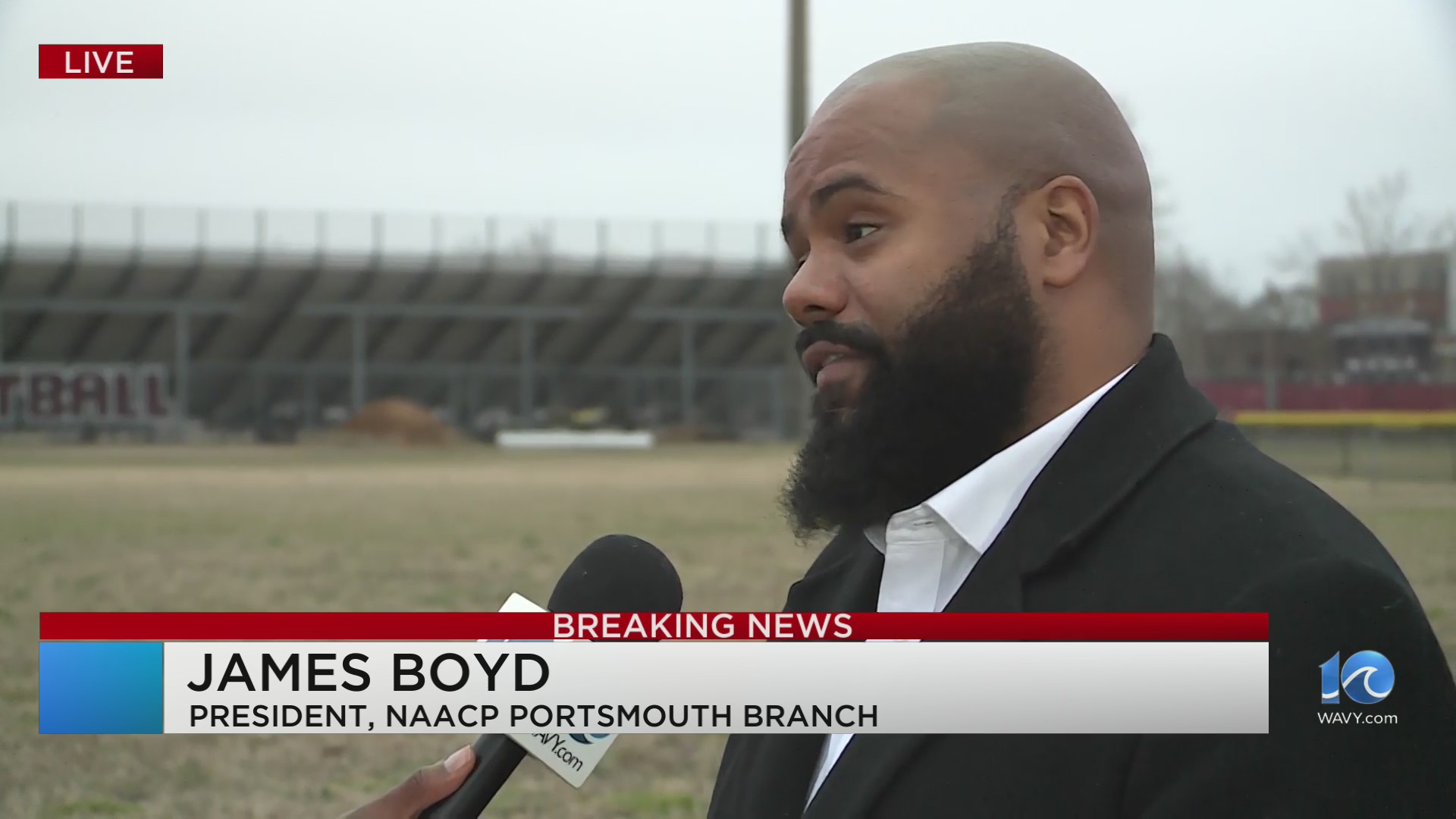 Amid baton incident, I.C. Norcom star gets support – WAVY.com