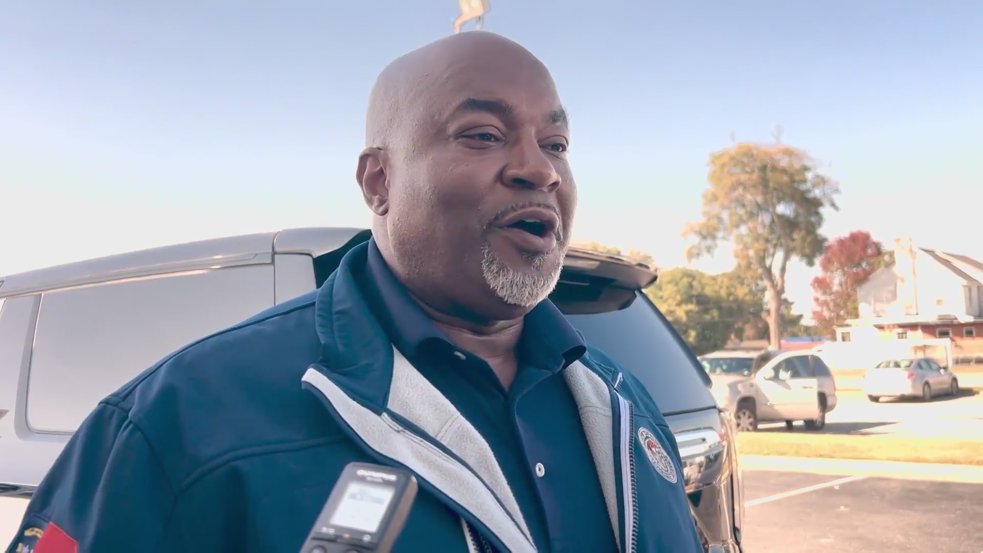 Mark Robinson makes campaign stop at Greenville barbecue restaurant – WNCT