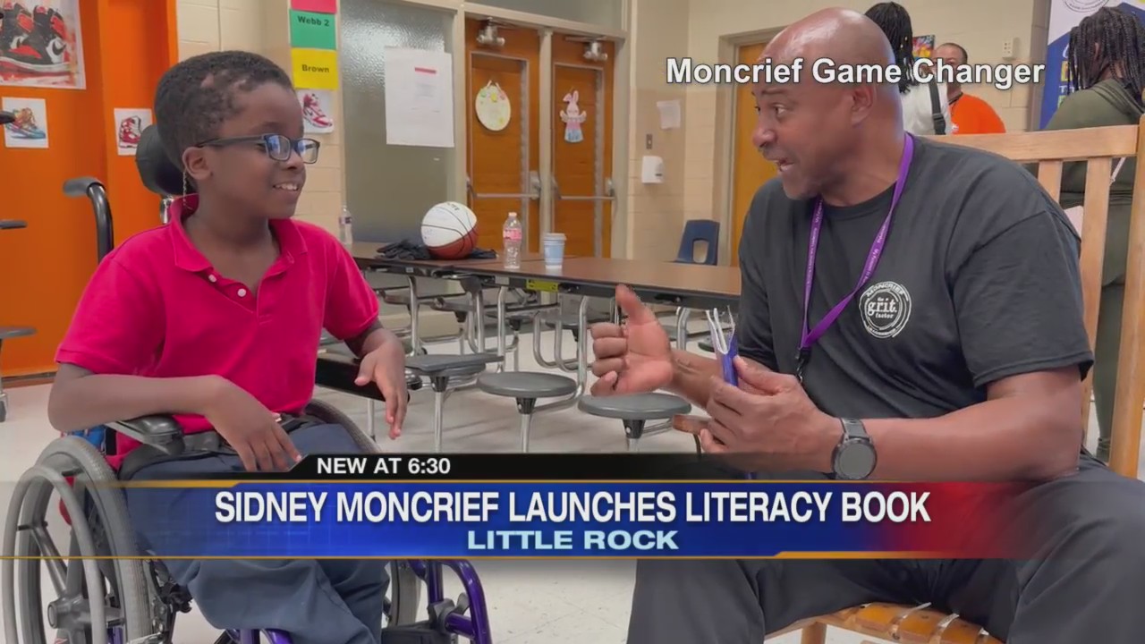 Razorbacks basketball legend Sidney Moncrief launches his new book for ...