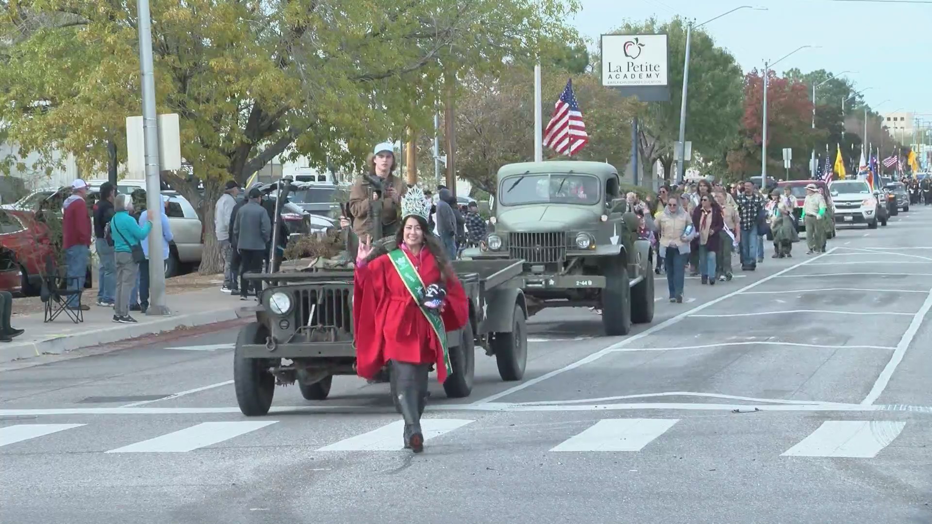 Albuquerque community pays tribute to veterans with parade – KRQE NEWS ...