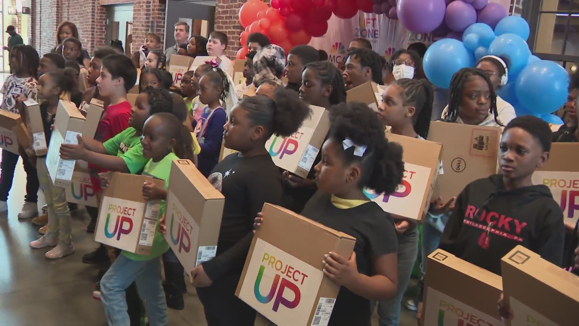Comcast gifts 75 laptops and $35,000 to Boys and Girls Club of Greater ...