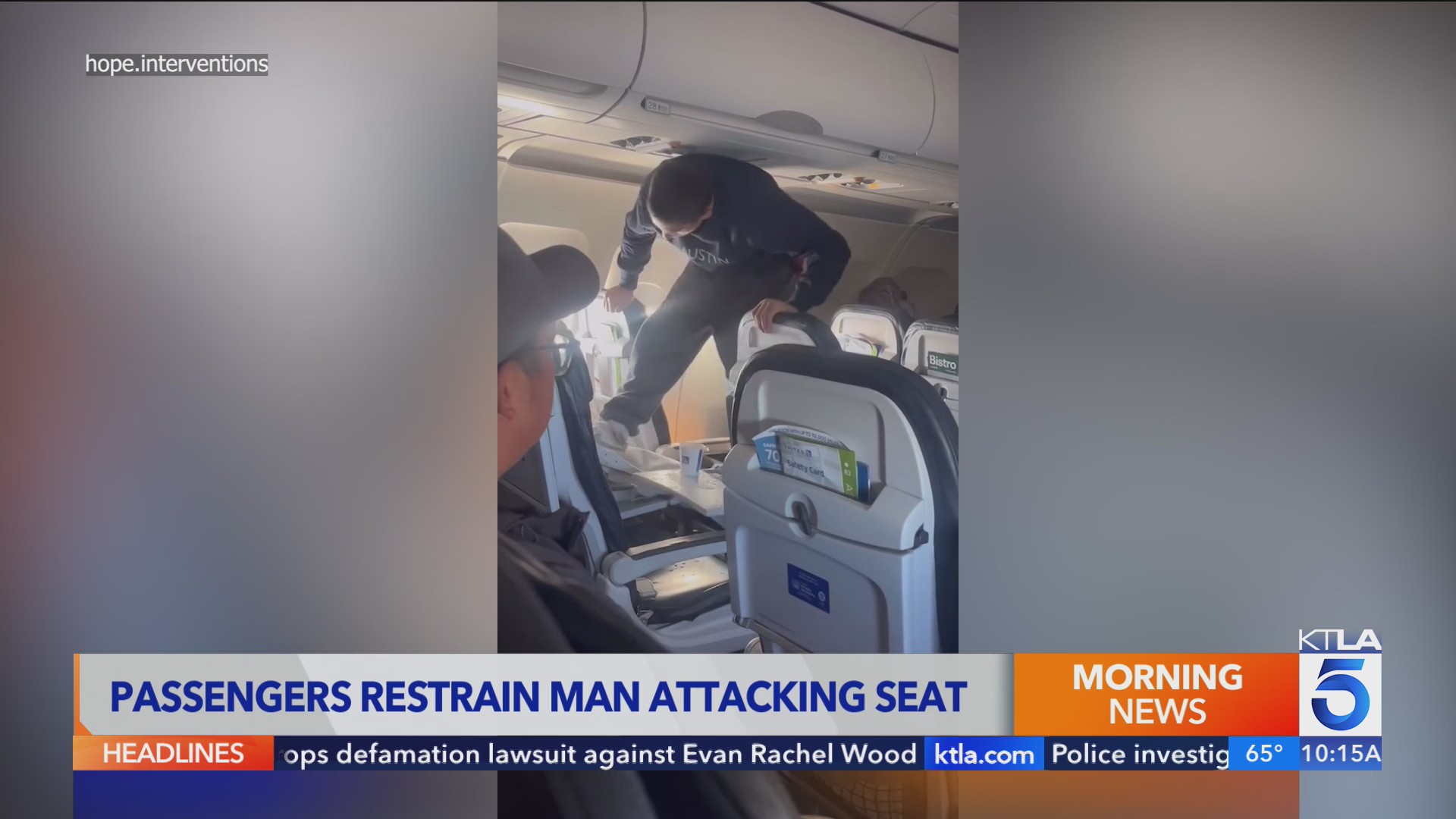 United Airlines passenger restrained after attacking own seat – KTLA