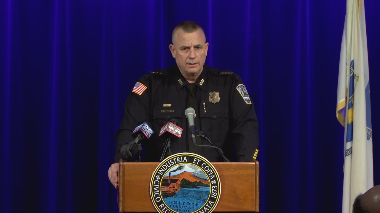 Holyoke Mayor Garcia announces police department changes – WWLP