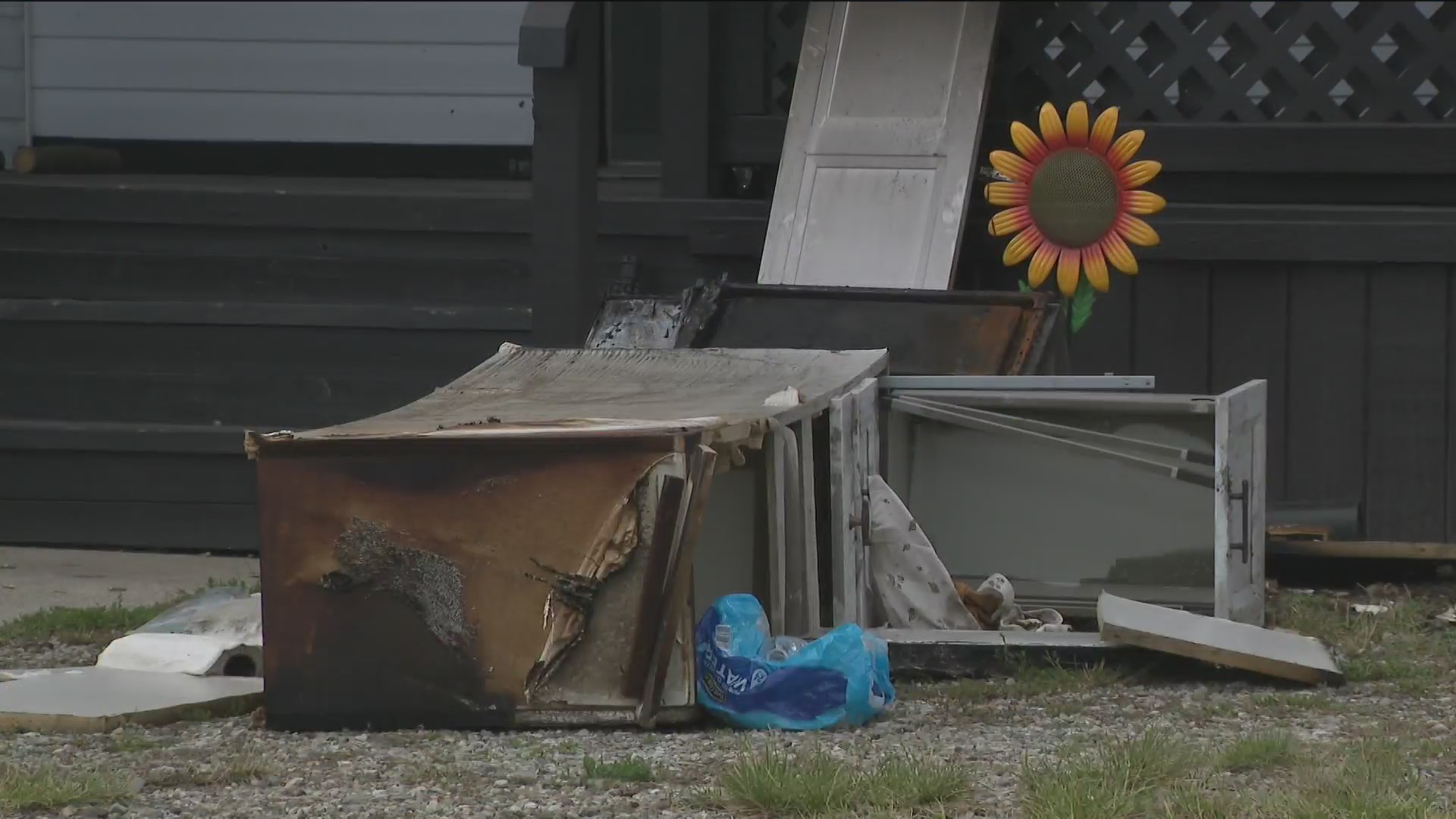 Town rallies around Baxter couple after house fire claims lives of pets ...