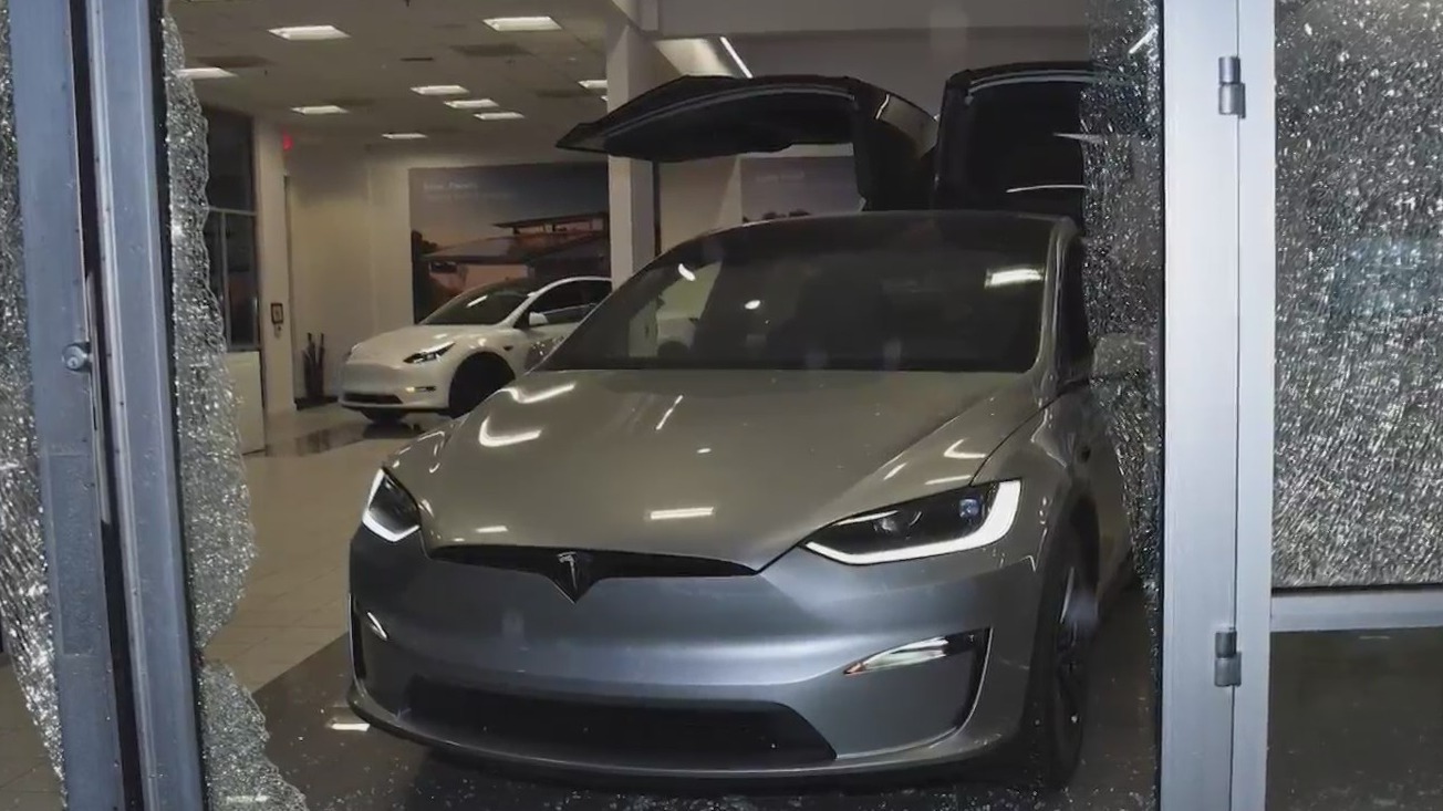 Salem Tesla dealership vandalized with gunshots one month after car lit ...