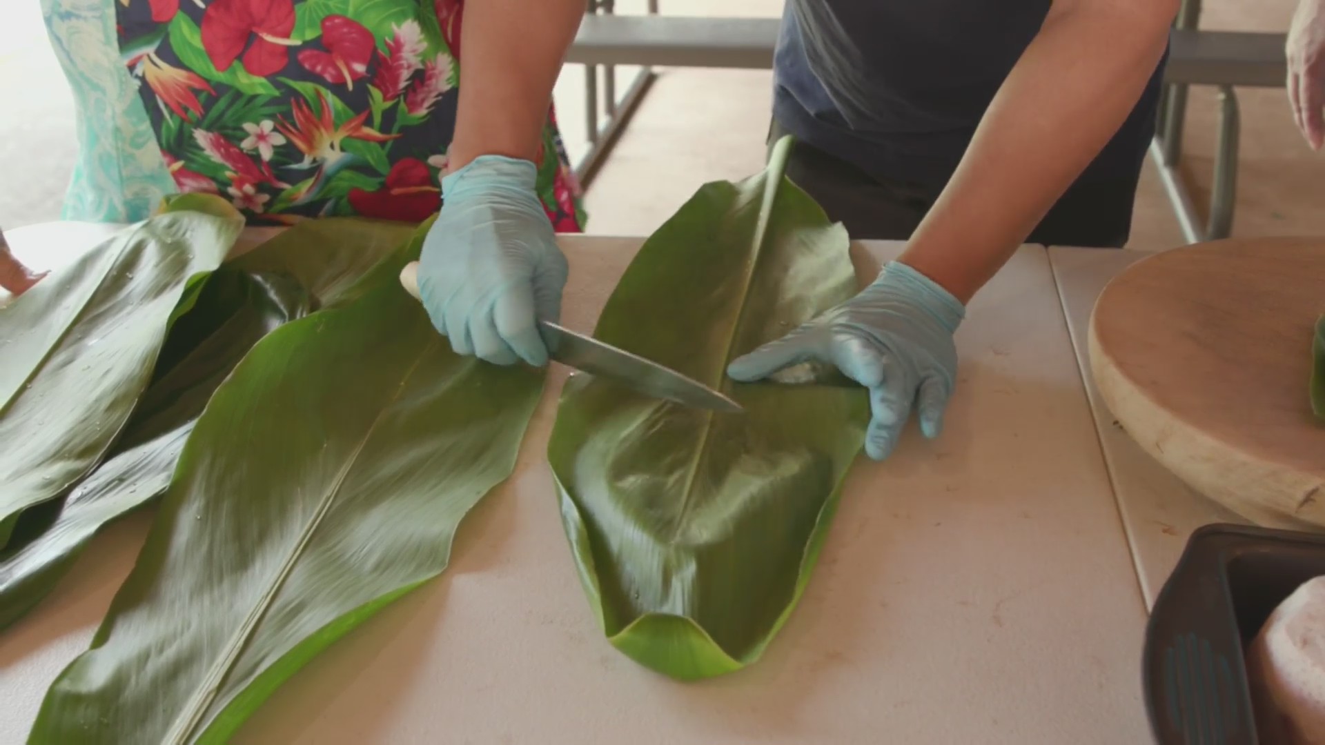 This Free Program Teaches Hawaii Residents and Visitors How To Make Kulolo – Part 2 – KHON2