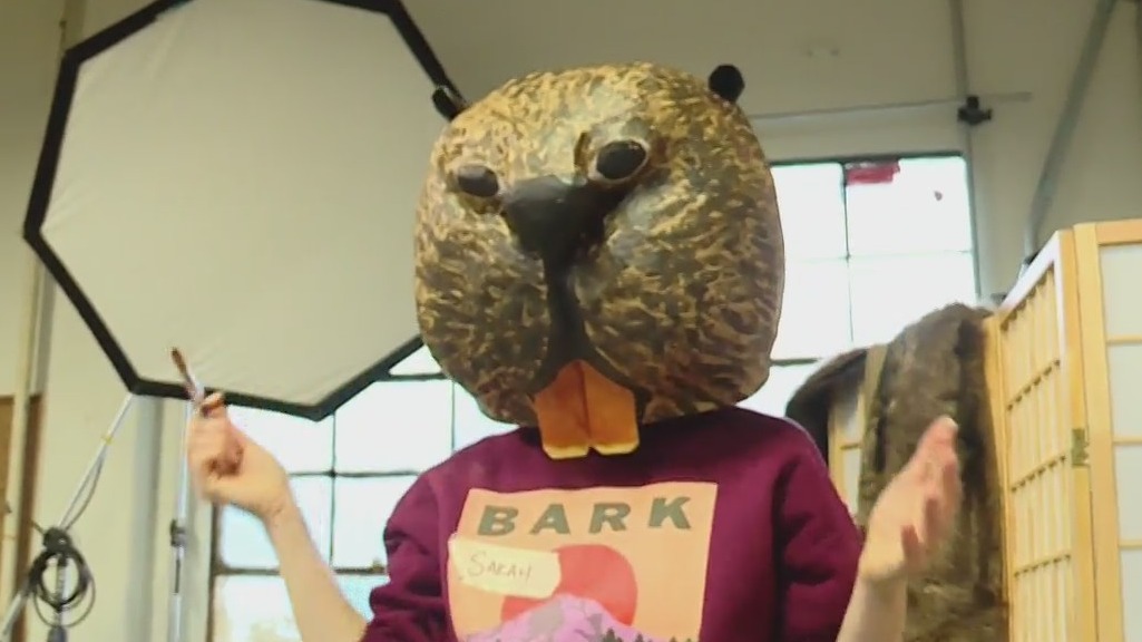 Climate ‘protest puppets’ put together in Portland – KOIN.com