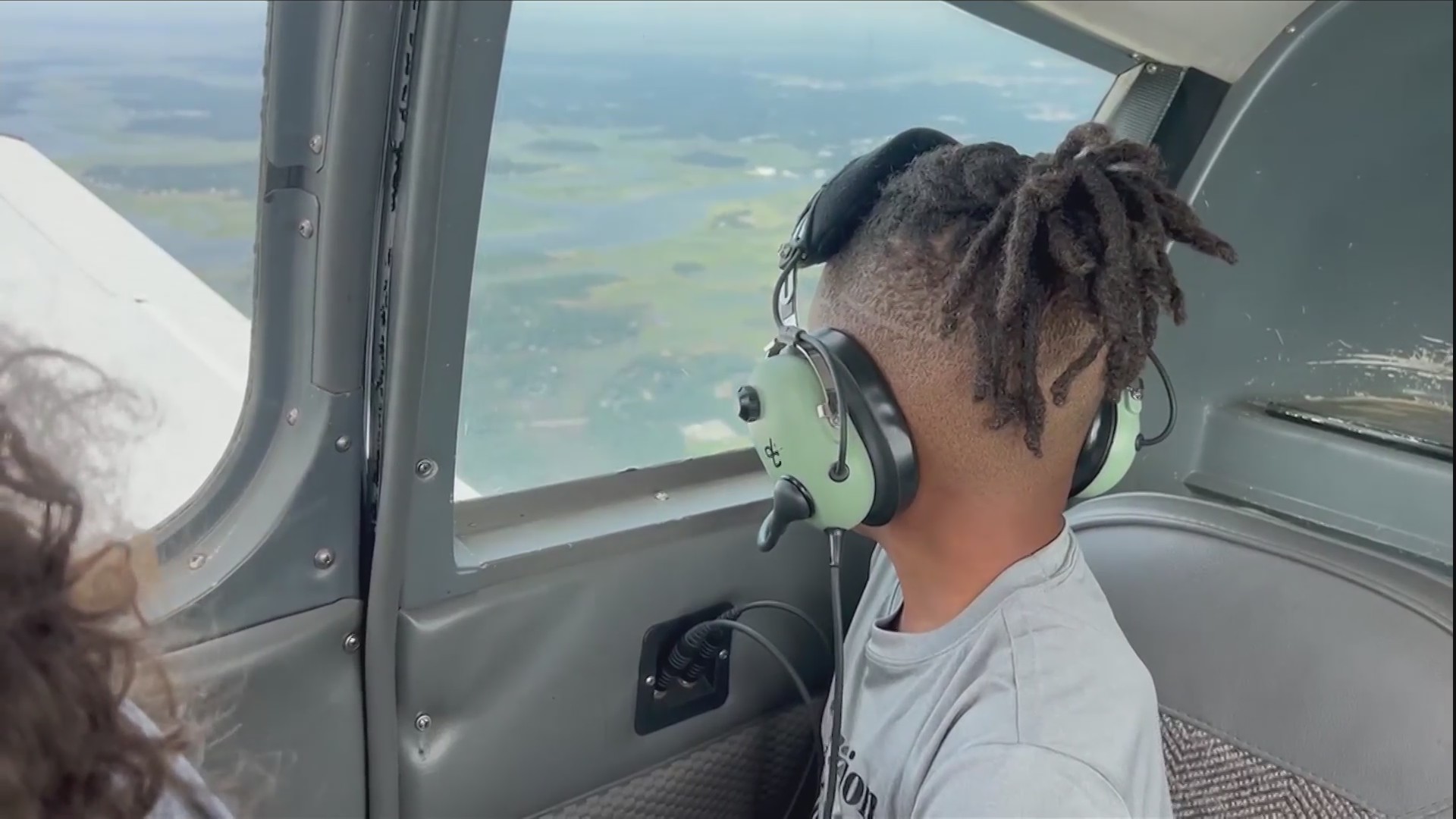 Operation Kid Forward: What’s it like to be a pilot for a day? – WSAV-TV
