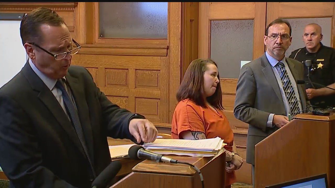 Farrell woman pleads guilty to stealing $10K from Brookfield man – WKBN.com