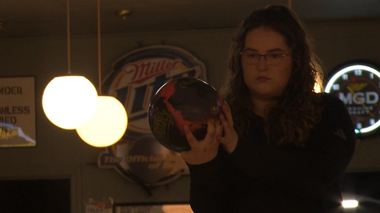 Boardman bowler makes history with Ohio’s top award – WKBN.com