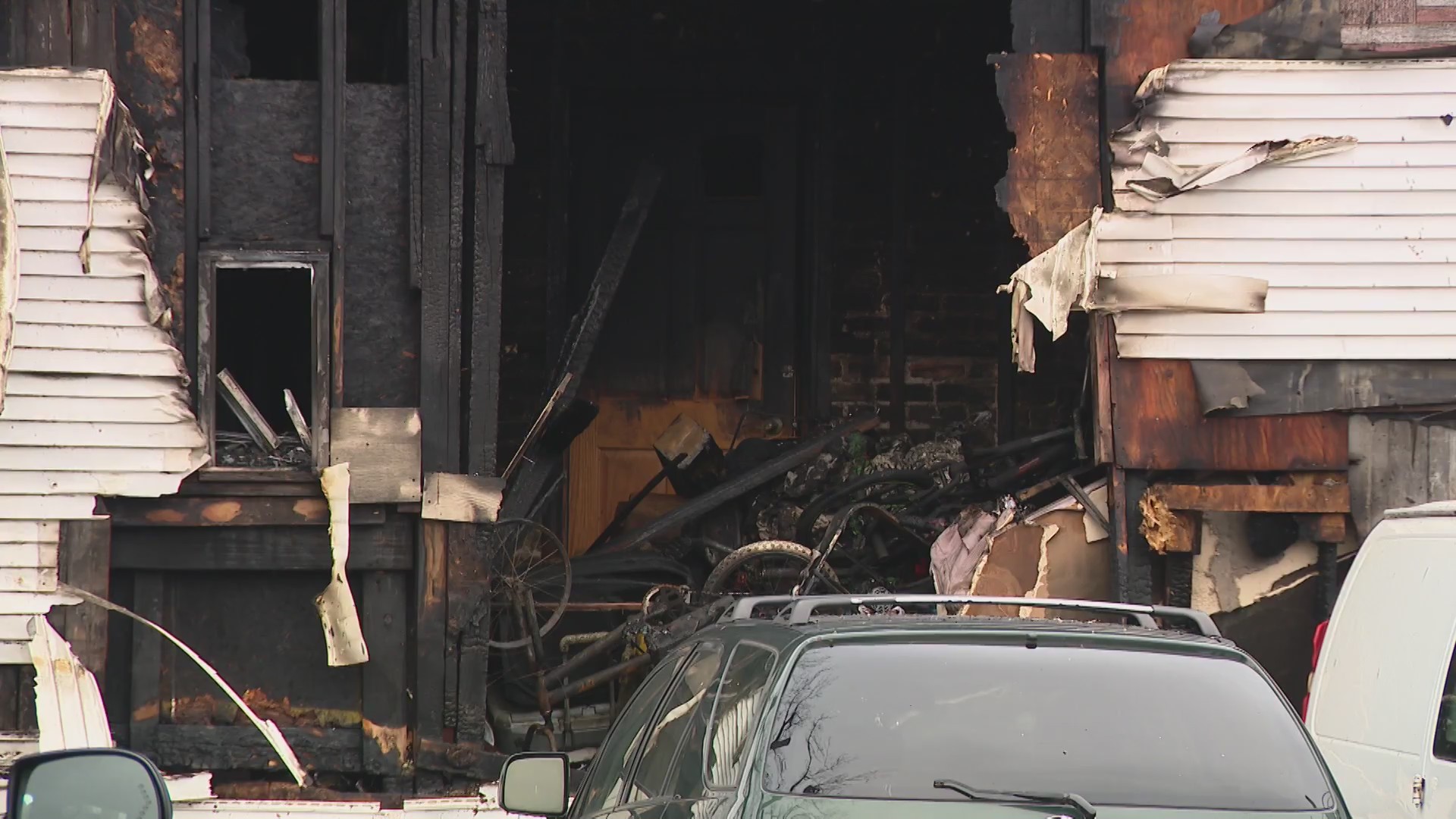 3 seriously injured in West Side apartment fire; investigation underway ...