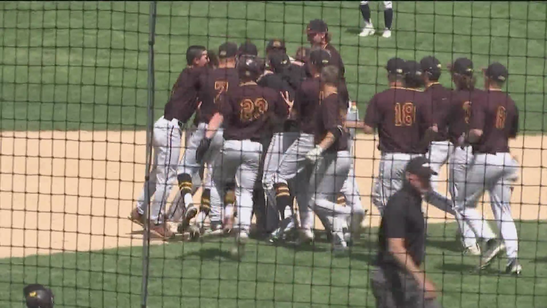 Baseball: Minnesota Crookston walks off UMary – KX NEWS