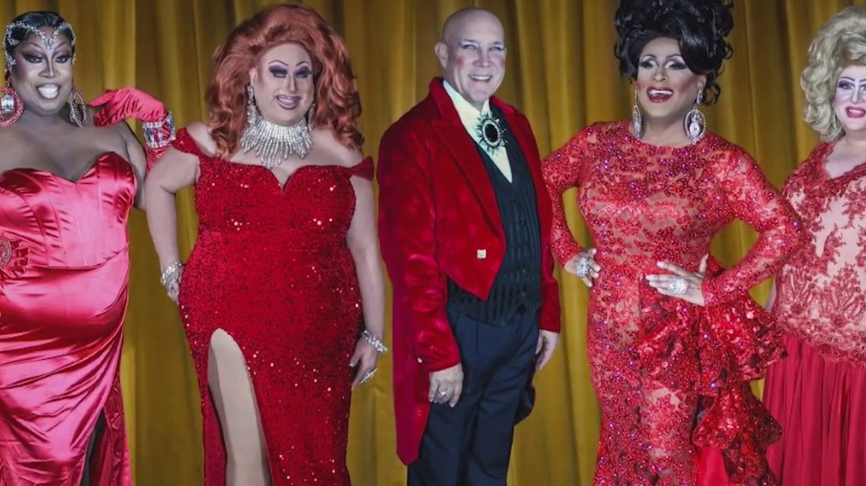 Darcelle XV Showplace debuts new drag queen – KOIN.com