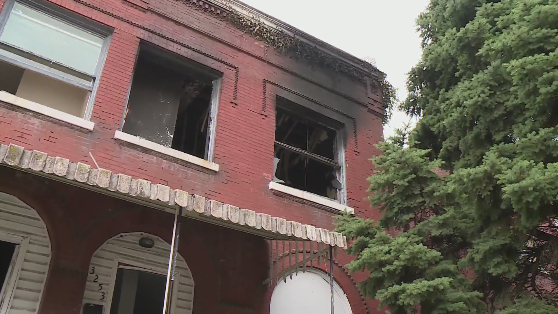 Surveillance footage captures arsonist’s actions in Benton Park West ...