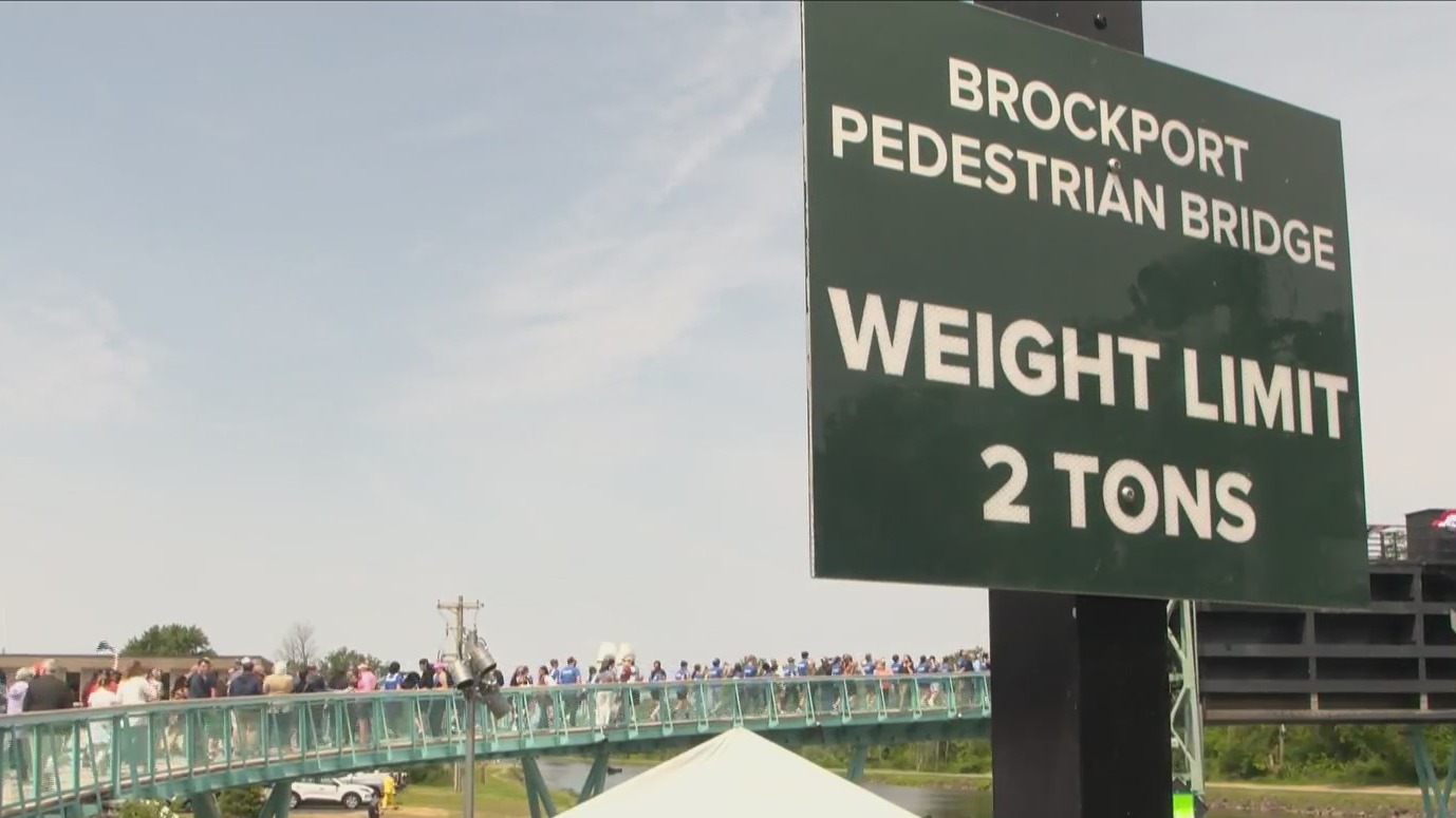New pedestrian bridge connects SUNY Brockport over Erie Canal ...