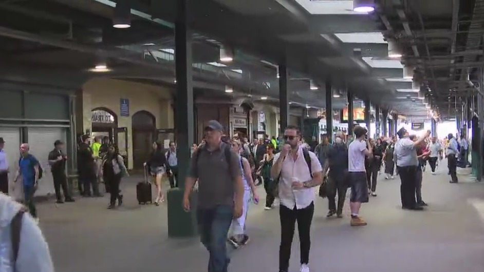 Train service severely delayed in, out of Penn Station: officials – PIX11
