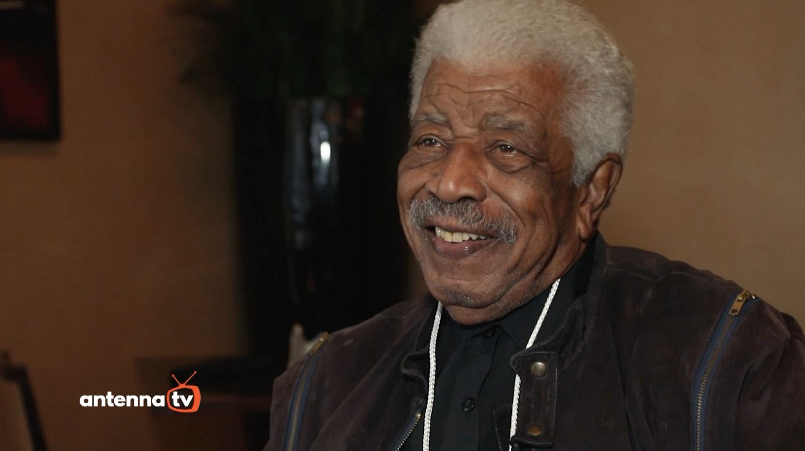 Nostalgia Stories: Hal Williams – WGN Radio 720 – Chicago's Very Own