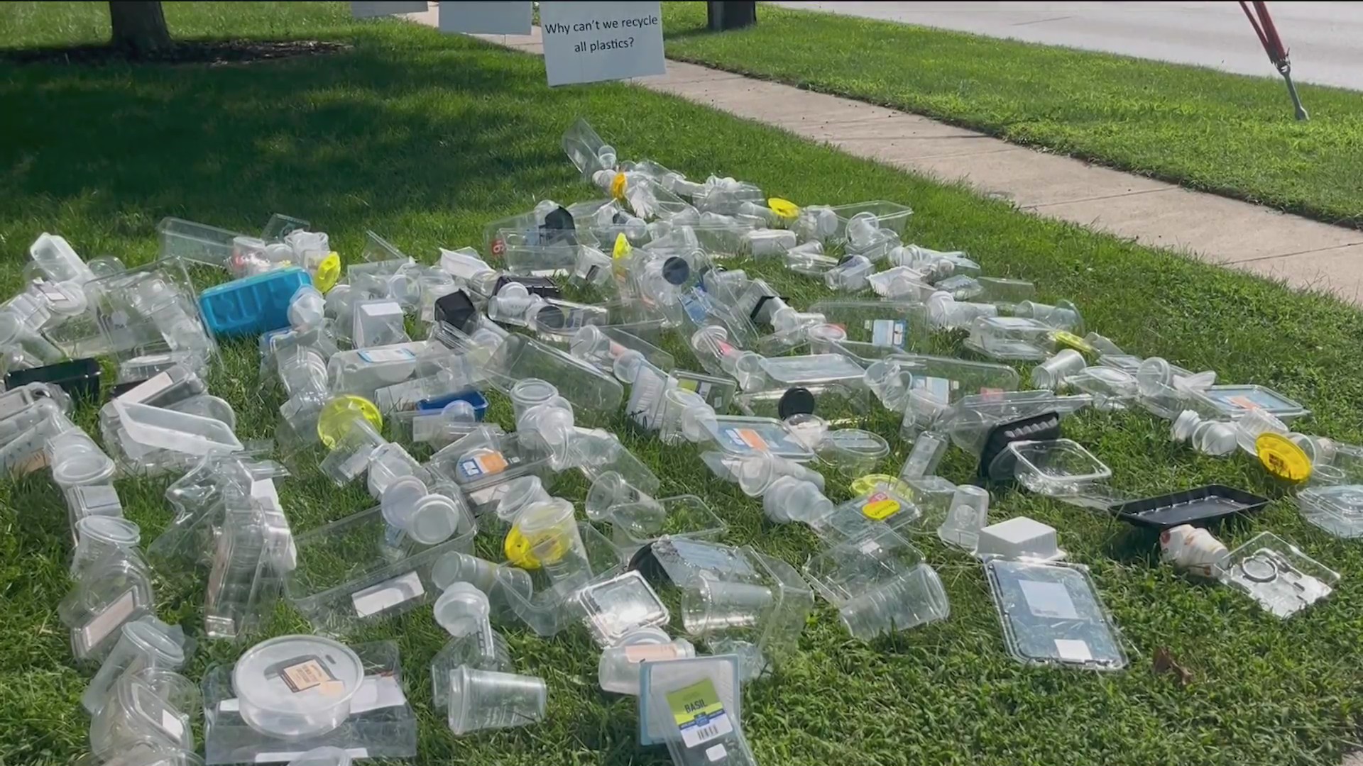 Yard display in West Des Moines highlights recycling limitations ...