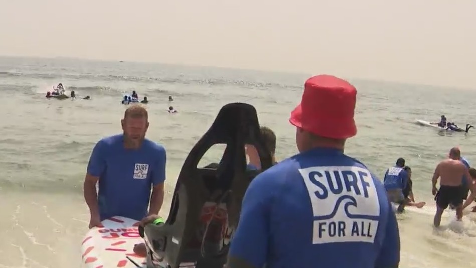 Adaptive surfboard helps kids with disabilities in water – PIX11