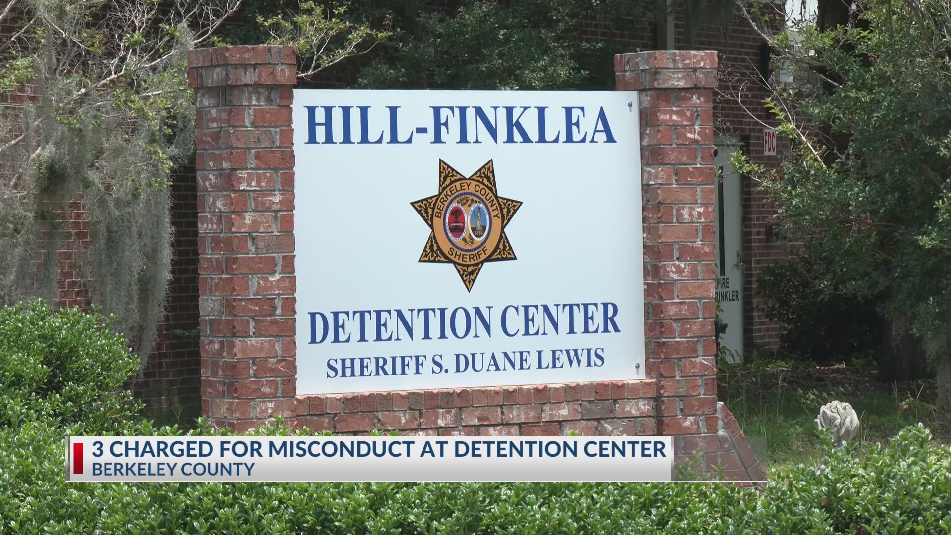 Berkeley Co. detention deputies charges in misconduct investigation – WCBD News 2