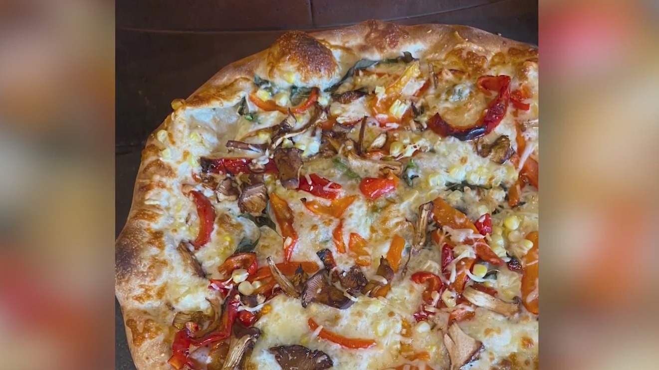 Acclaimed wood-fired pizza spot in Multnomah Village reopens dining ...